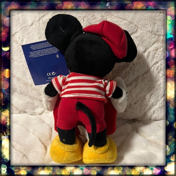 Disney | Accents | Disney Exclusive Showcase Paris France Parisian ...